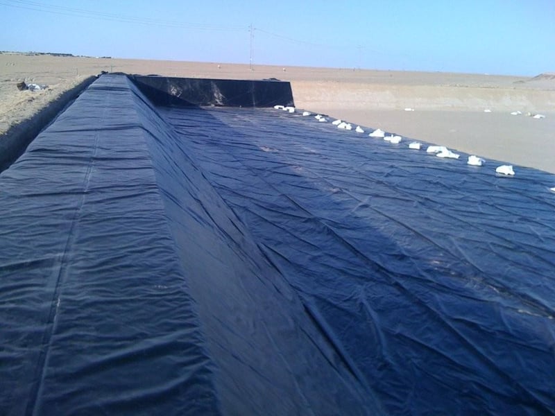Geomembrane UV Resistance and Thermal Stability | Seaman